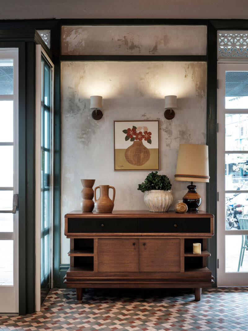 Woolly Bay Hotel | Bar | Restaurant | Woolloomooloo - Luchetti Krelle